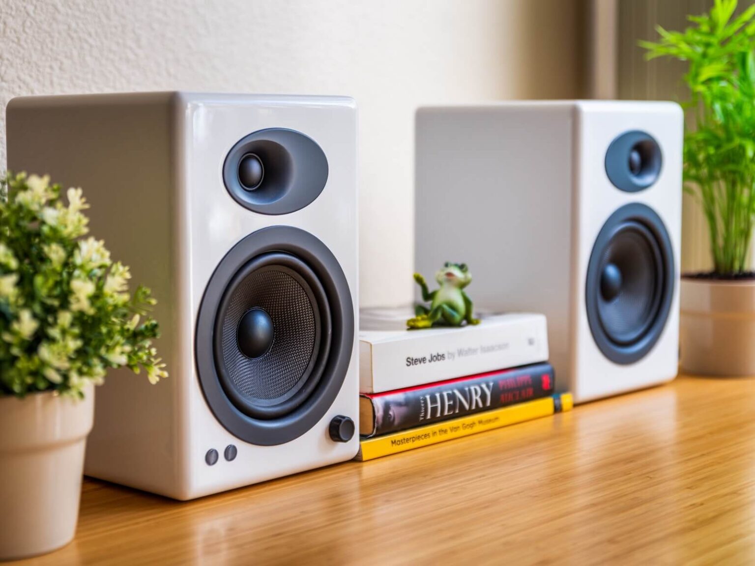 what-is-a-3-way-speaker-eric-sardinas