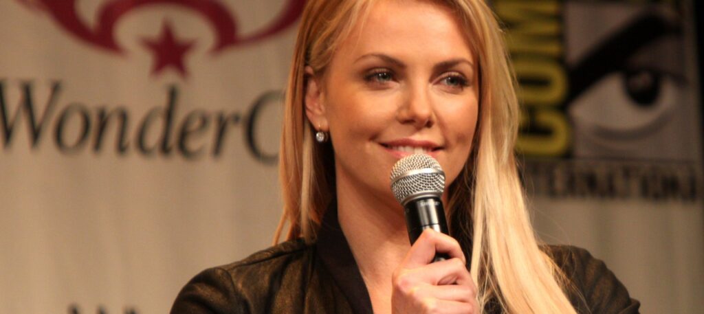 What Microphones Do Celebrities Use To Record? - Eric Sardinas